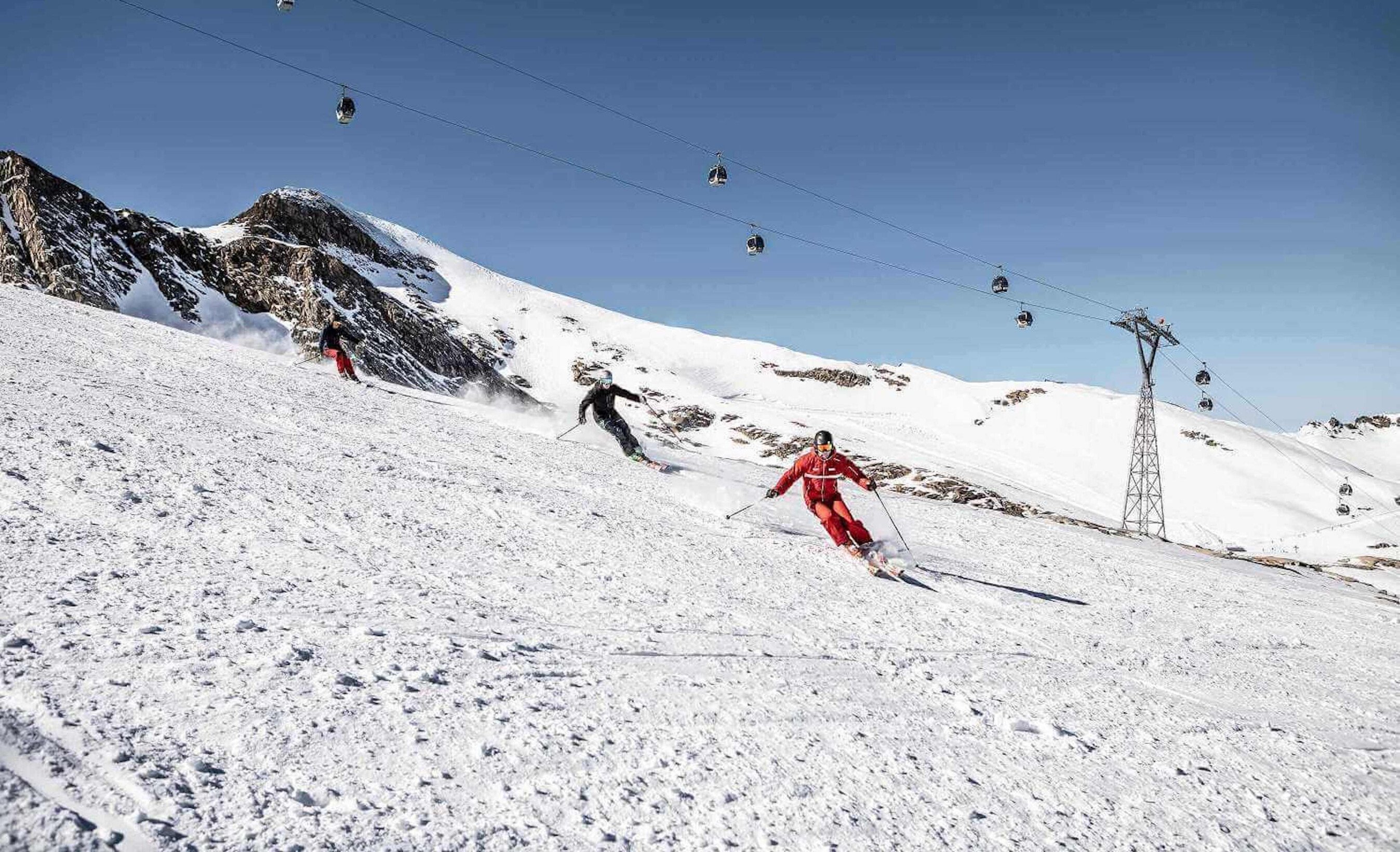 Group lesson adults (16+ years) intermediate & advanced | Ski-Pro